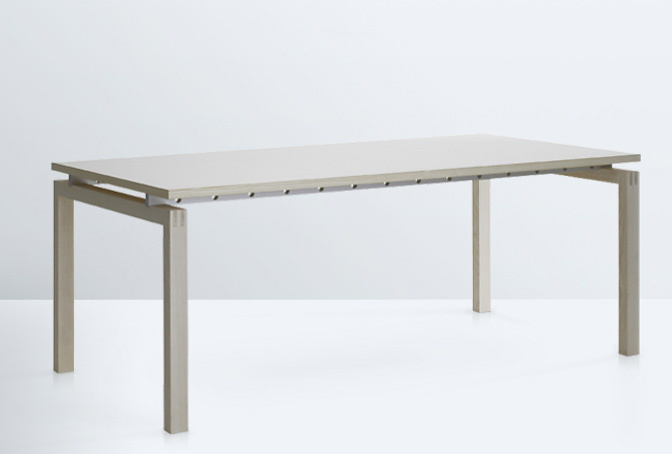Strand + Hvass SH700 Straight Table